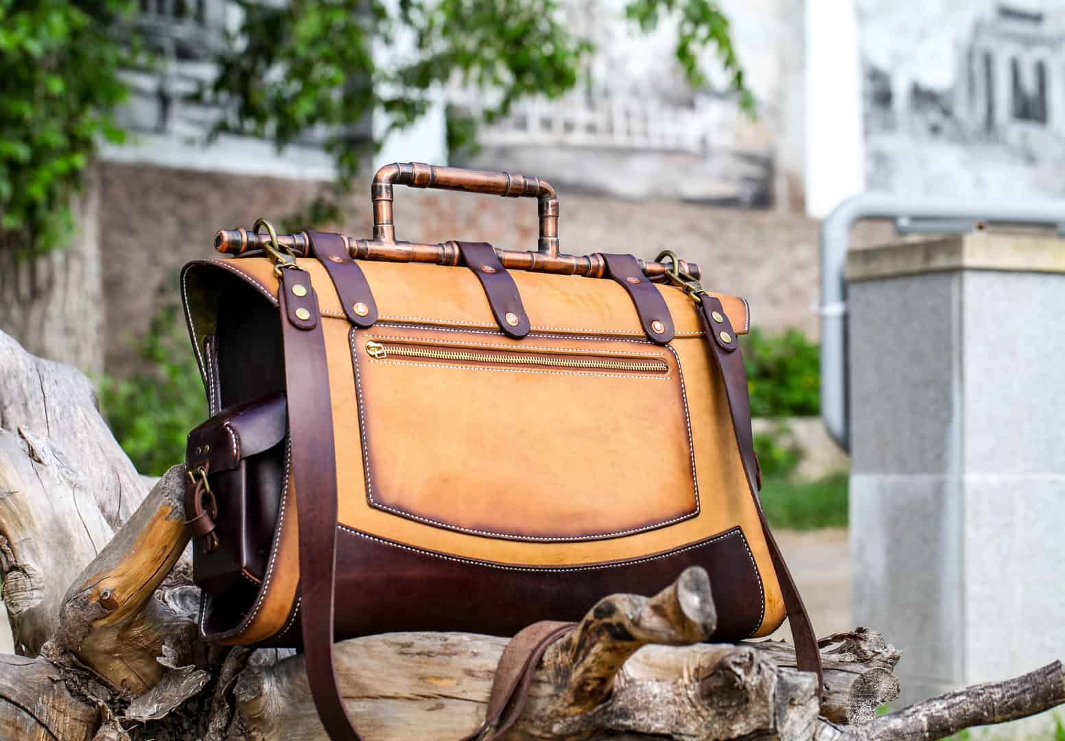 Handmade Steampunk bag by Heretik Leatherсraft | Steampunk Tendencies