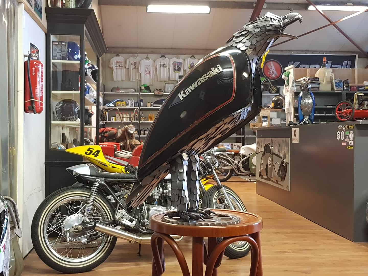 Artist Recycle Old Motorbike Parts Into Scrap Metal Animal Sculptures ...